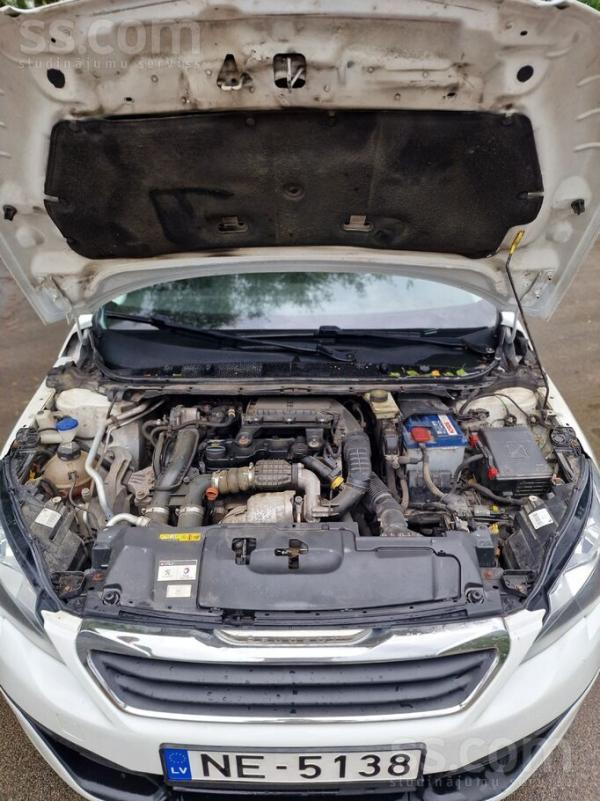 Balts Peugeot 308 2016 Rīga, ar dzinēja tilpumu 1.60 L un nobraukumu 321 tūkst. km par 4600 €, foto 9 vietnē AUTOMOTO.COM.LV