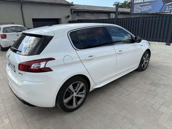 Белый Пежо 308 2016 в Таураге, объемом двигателя 1.20 л и пробегом 146 тыс. км за 5500 €, фото 5 на AUTOMOTO.COM.LV