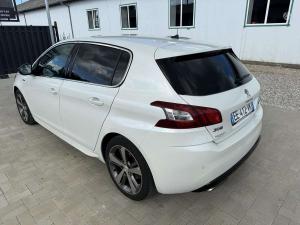 White Peugeot 308 2016 in Taurage, with an engine capacity of 1.20 L and mileage of 146 thousand km for 5500 €, photo 8 on AUTOMOTO.COM.LV
