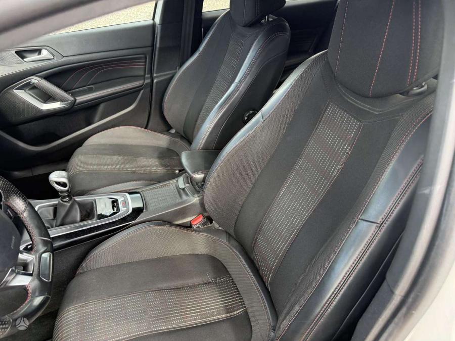 White Peugeot 308 2016 in Taurage, with an engine capacity of 1.20 L and mileage of 146 thousand km for 5500 €, photo 12 on AUTOMOTO.COM.LV