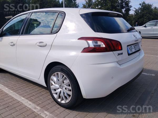 White Peugeot 308 2016 in Riga, with an engine capacity of 1.60 L and mileage of 211 thousand km for 3999 €, photo 2 on AUTOMOTO.COM.LV