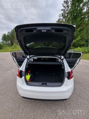 Balts Peugeot 308 2016 Rīga, ar dzinēja tilpumu 1.50 L un nobraukumu 169 tūkst. km par 4500 €, foto 9 vietnē AUTOMOTO.COM.LV