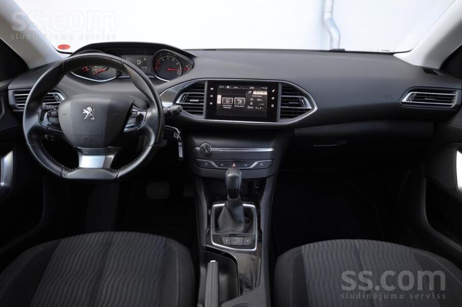 Balts Peugeot 308 2016 Rīga, ar dzinēja tilpumu 1.20 L un nobraukumu 123 tūkst. km par 6495 €, foto 8 vietnē AUTOMOTO.COM.LV