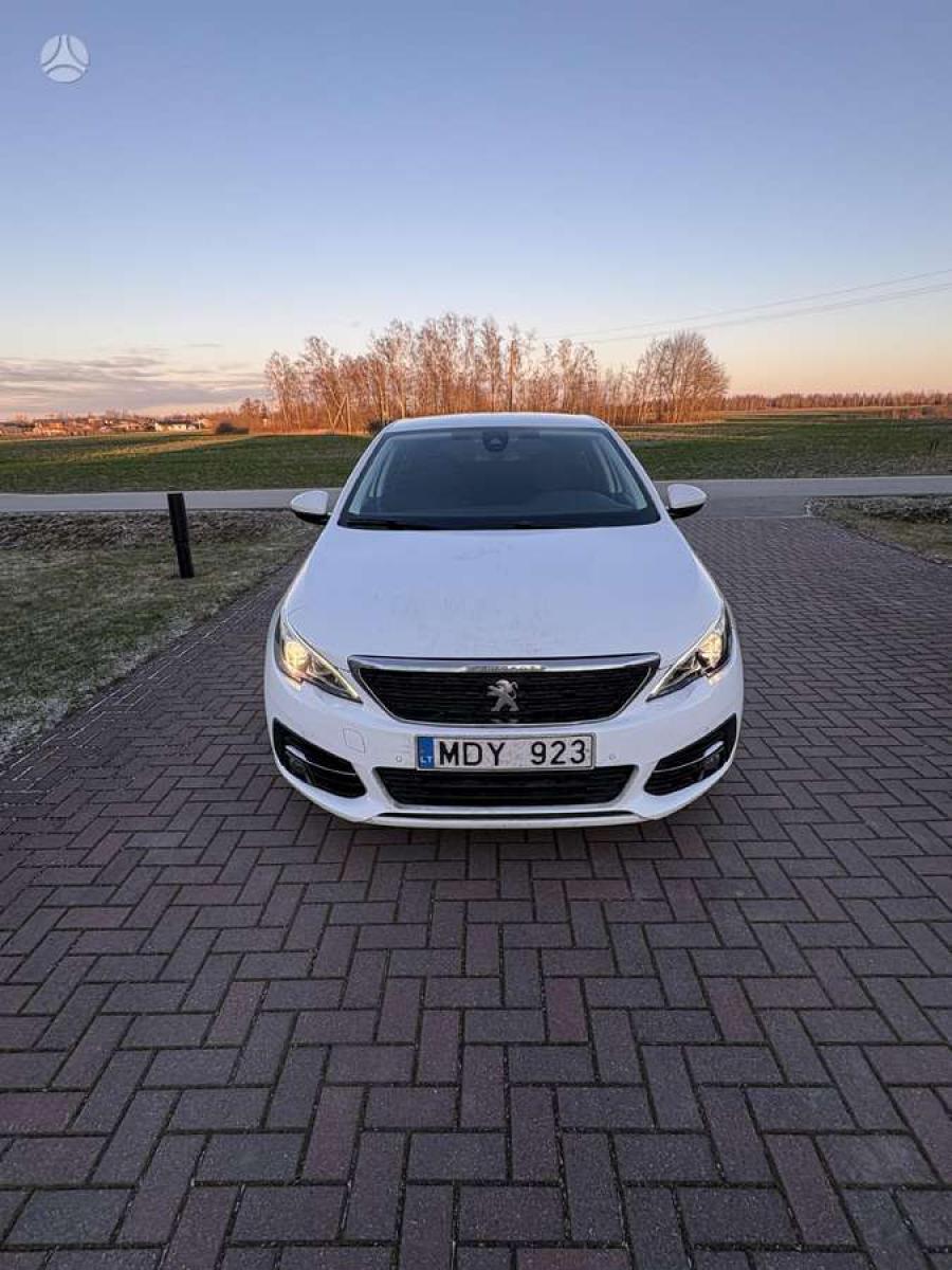 White Peugeot 308 2017 in Panevezys, with an engine capacity of 1.56 L and mileage of 320 thousand km for 5000 €, photo 2 on AUTOMOTO.COM.LV