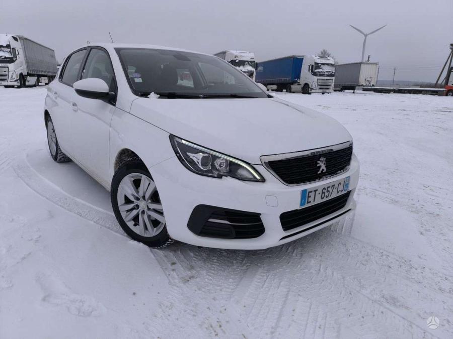 Balts Peugeot 308 2017 Tauragė, ar dzinēja tilpumu 1.20 L un nobraukumu 122 tūkst. km par 4200 €, foto 1 vietnē AUTOMOTO.COM.LV