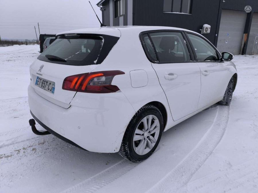 Balts Peugeot 308 2017 Tauragė, ar dzinēja tilpumu 1.20 L un nobraukumu 122 tūkst. km par 4200 €, foto 4 vietnē AUTOMOTO.COM.LV