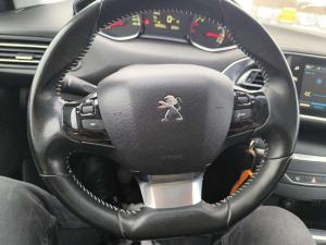 Balts Peugeot 308 2017 Tauragė, ar dzinēja tilpumu 1.20 L un nobraukumu 122 tūkst. km par 4200 €, foto 12 vietnē AUTOMOTO.COM.LV