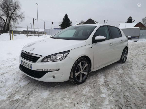 White Peugeot 308 2017 in Taurage, with an engine capacity of 1.20 L and mileage of 147 thousand km for 4700 €, photo 1 on AUTOMOTO.COM.LV