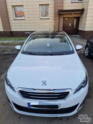 Белый Пежо 308 2017 в Таураге, объемом двигателя 1.20 л и пробегом 234 тыс. км за 5500 €, фото 5 на AUTOMOTO.COM.LV