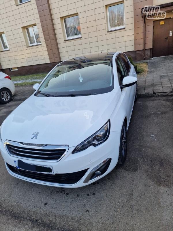 White Peugeot 308 2017 in Taurage, with an engine capacity of 1.20 L and mileage of 234 thousand km for 5500 €, photo 5 on AUTOMOTO.COM.LV
