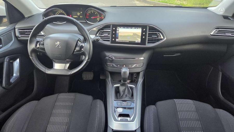 White Peugeot 308 2017 in Taurage, with an engine capacity of 1.56 L and mileage of 230 thousand km for 6800 €, photo 9 on AUTOMOTO.COM.LV