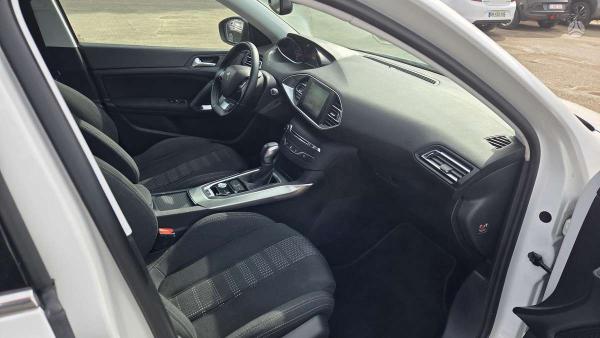 White Peugeot 308 2017 in Taurage, with an engine capacity of 1.60 L and mileage of 232 thousand km for 6200 €, photo 6 on AUTOMOTO.COM.LV