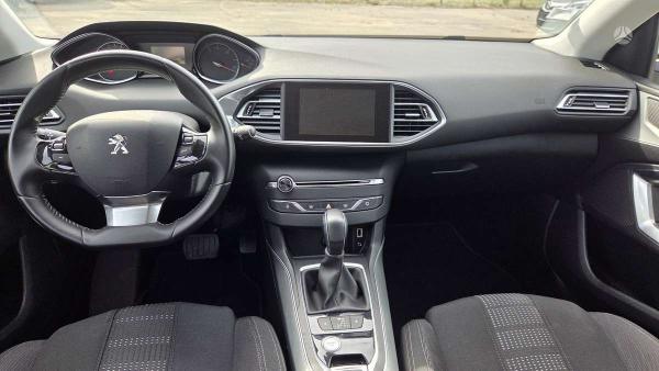 White Peugeot 308 2017 in Taurage, with an engine capacity of 1.60 L and mileage of 232 thousand km for 6200 €, photo 8 on AUTOMOTO.COM.LV