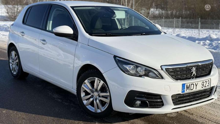 White Peugeot 308 2018 in Vilnius, with an engine capacity of 1.56 L and mileage of 303 thousand km for 4999 €, photo 1 on AUTOMOTO.COM.LV