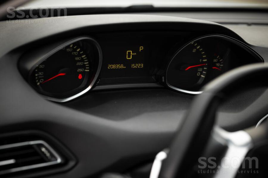 Balts Peugeot 308 2018 Jelgava, ar dzinēja tilpumu 1.50 L un nobraukumu 208 tūkst. km par 8490 €, foto 13 vietnē AUTOMOTO.COM.LV