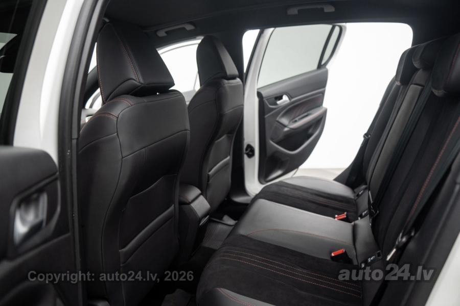 White Peugeot 308 2018 in Tallinn, with an engine capacity of 1.60 L and mileage of 104 thousand km for 12999 €, photo 9 on AUTOMOTO.COM.LV