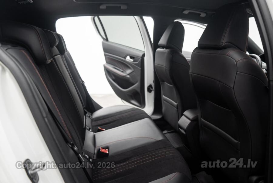 White Peugeot 308 2018 in Tallinn, with an engine capacity of 1.60 L and mileage of 104 thousand km for 12999 €, photo 10 on AUTOMOTO.COM.LV