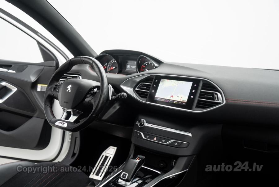 White Peugeot 308 2018 in Tallinn, with an engine capacity of 1.60 L and mileage of 104 thousand km for 12999 €, photo 12 on AUTOMOTO.COM.LV