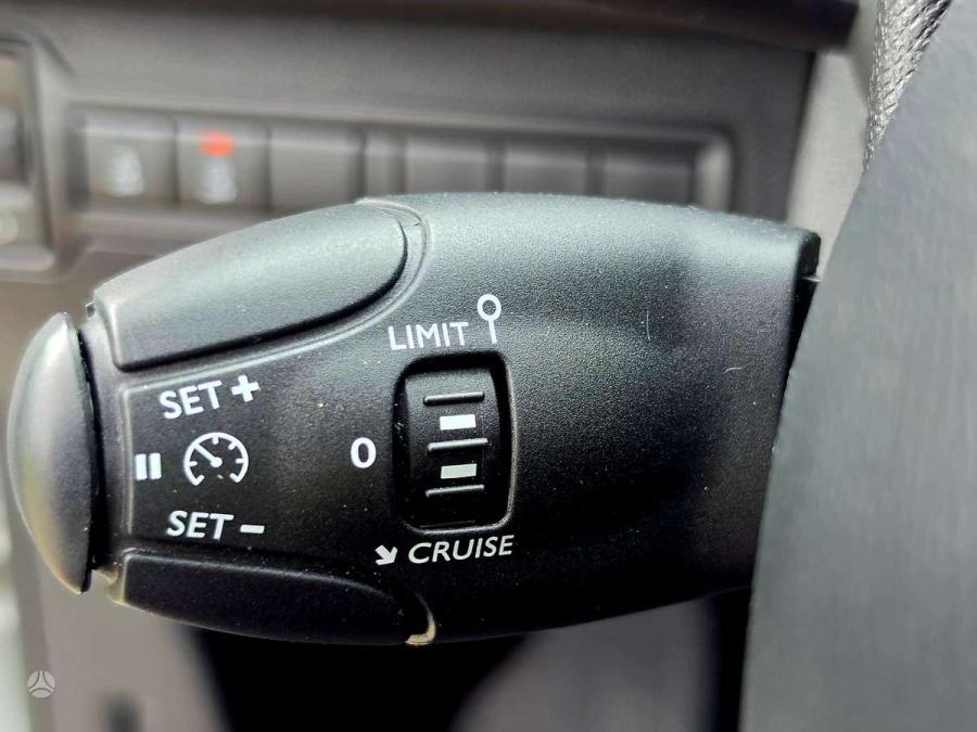 Balts Peugeot 308 2018 Klaipėda, ar dzinēja tilpumu 1.56 L un nobraukumu 185 tūkst. km par 5300 €, foto 24 vietnē AUTOMOTO.COM.LV