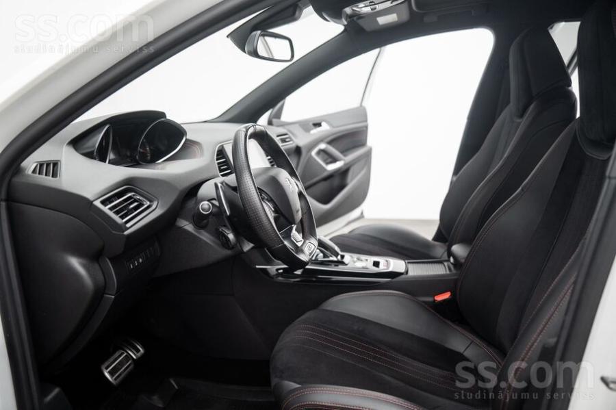 White Peugeot 308 2018 in Tallinn, with an engine capacity of 1.60 L and mileage of 104 thousand km for 12999 €, photo 8 on AUTOMOTO.COM.LV