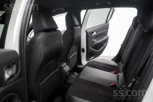 White Peugeot 308 2018 in Tallinn, with an engine capacity of 1.60 L and mileage of 104 thousand km for 12999 €, photo 9 on AUTOMOTO.COM.LV