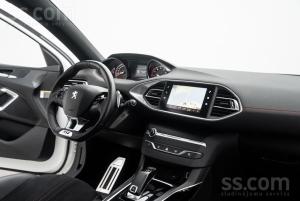 White Peugeot 308 2018 in Tallinn, with an engine capacity of 1.60 L and mileage of 104 thousand km for 12999 €, photo 12 on AUTOMOTO.COM.LV