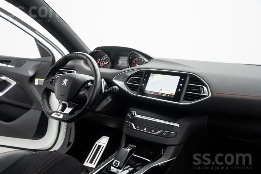 White Peugeot 308 2018 in Tallinn, with an engine capacity of 1.60 L and mileage of 104 thousand km for 12999 €, photo 12 on AUTOMOTO.COM.LV