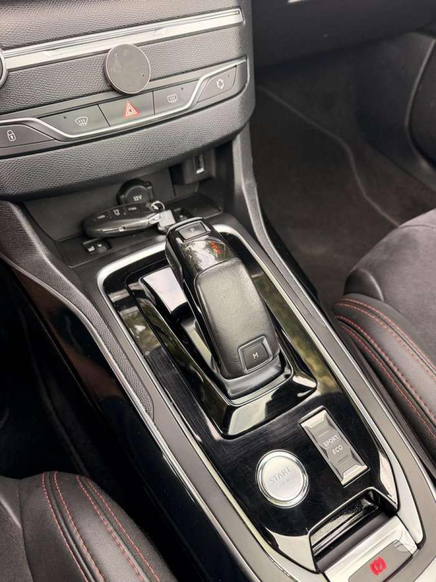 Balts Peugeot 308 2018 Tauragė, ar dzinēja tilpumu 2.00 L un nobraukumu 167 tūkst. km par 12900 €, foto 21 vietnē AUTOMOTO.COM.LV
