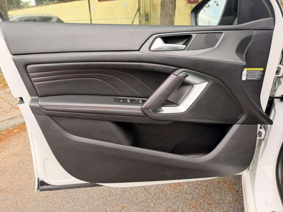 Balts Peugeot 308 2018 Tauragė, ar dzinēja tilpumu 2.00 L un nobraukumu 167 tūkst. km par 12900 €, foto 23 vietnē AUTOMOTO.COM.LV
