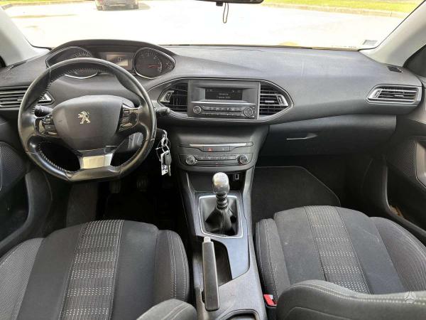 Balts Peugeot 308 2018 Tauragė, ar dzinēja tilpumu 1.50 L un nobraukumu 200 tūkst. km par 3900 €, foto 10 vietnē AUTOMOTO.COM.LV