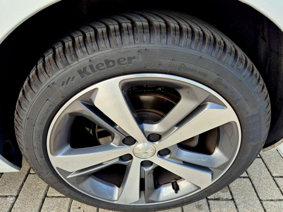 Balts Peugeot 308 2018 Klaipėda, ar dzinēja tilpumu 1.20 L un nobraukumu 93 tūkst. km par 6900 €, foto 31 vietnē AUTOMOTO.COM.LV