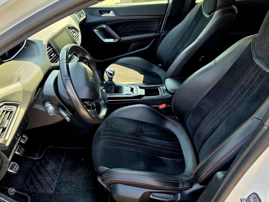 Balts Peugeot 308 2018 Tauragė, ar dzinēja tilpumu 1.20 L un nobraukumu 93 tūkst. km par 6800 €, foto 60 vietnē AUTOMOTO.COM.LV
