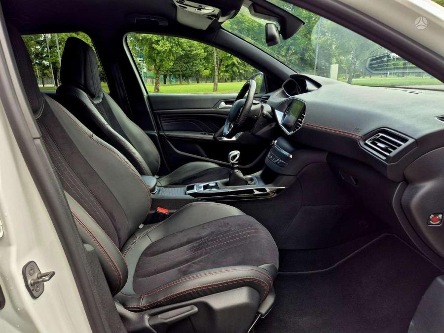 Balts Peugeot 308 2018 Tauragė, ar dzinēja tilpumu 1.20 L un nobraukumu 93 tūkst. km par 6800 €, foto 20 vietnē AUTOMOTO.COM.LV