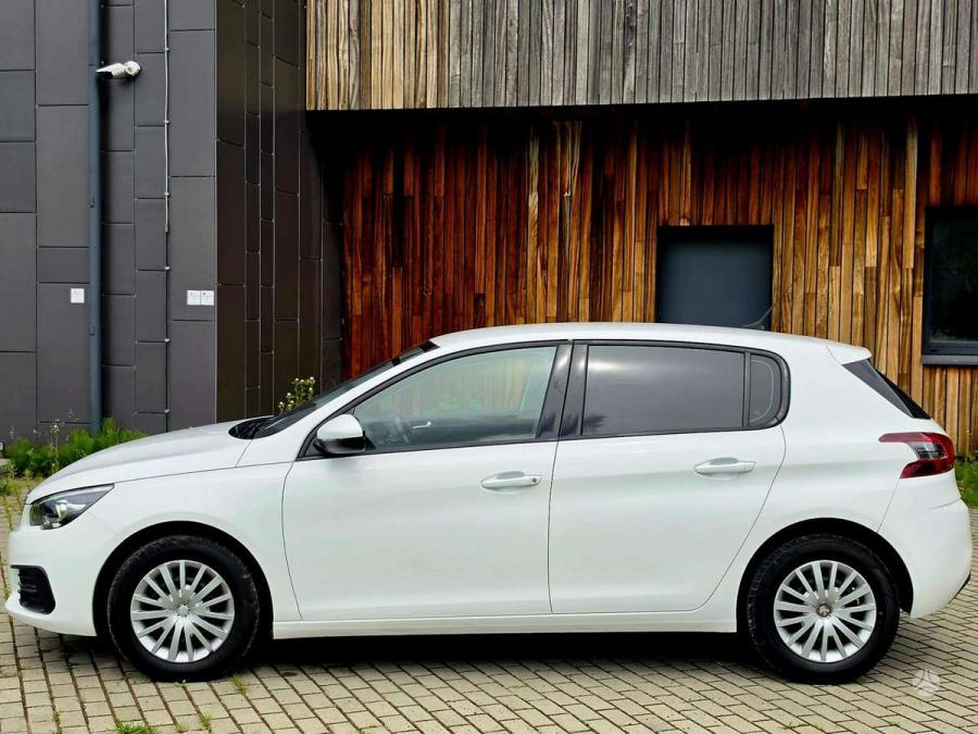 White Peugeot 308 2018 in Klaipeda, with an engine capacity of 1.56 L and mileage of 185 thousand km for 4990 €, photo 9 on AUTOMOTO.COM.LV
