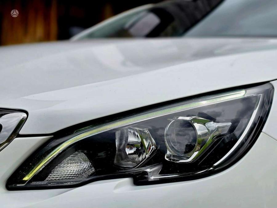 White Peugeot 308 2018 in Klaipeda, with an engine capacity of 1.56 L and mileage of 185 thousand km for 4990 €, photo 12 on AUTOMOTO.COM.LV