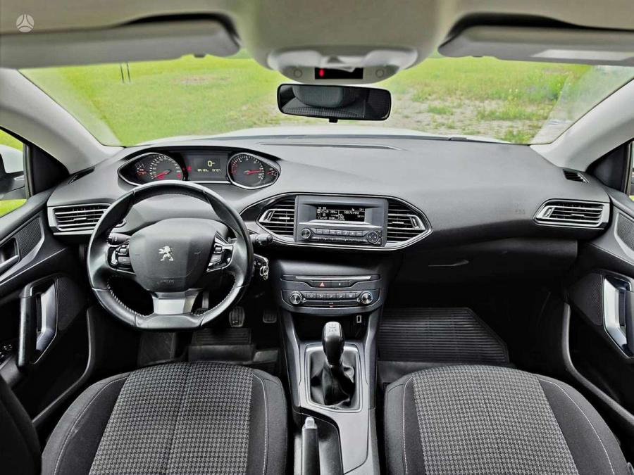 White Peugeot 308 2018 in Klaipeda, with an engine capacity of 1.56 L and mileage of 185 thousand km for 4990 €, photo 16 on AUTOMOTO.COM.LV