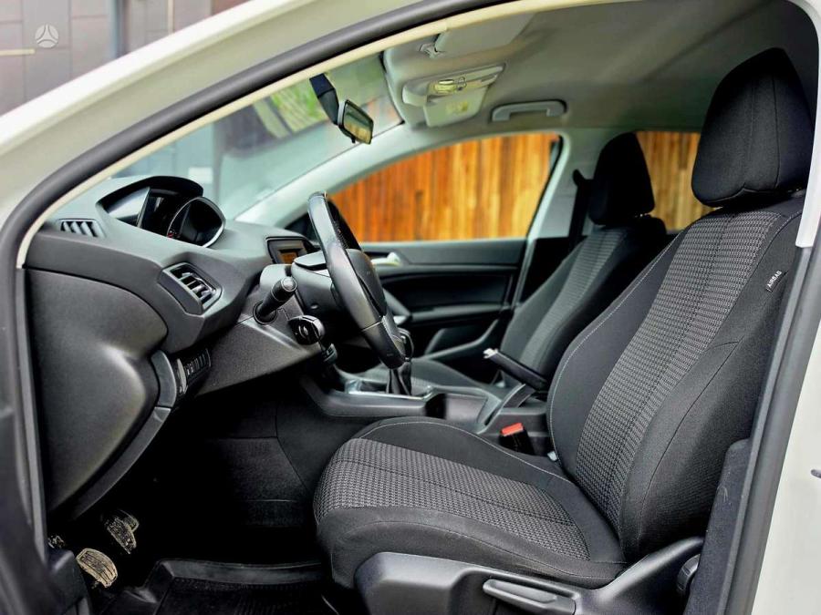 White Peugeot 308 2018 in Klaipeda, with an engine capacity of 1.56 L and mileage of 185 thousand km for 4990 €, photo 17 on AUTOMOTO.COM.LV