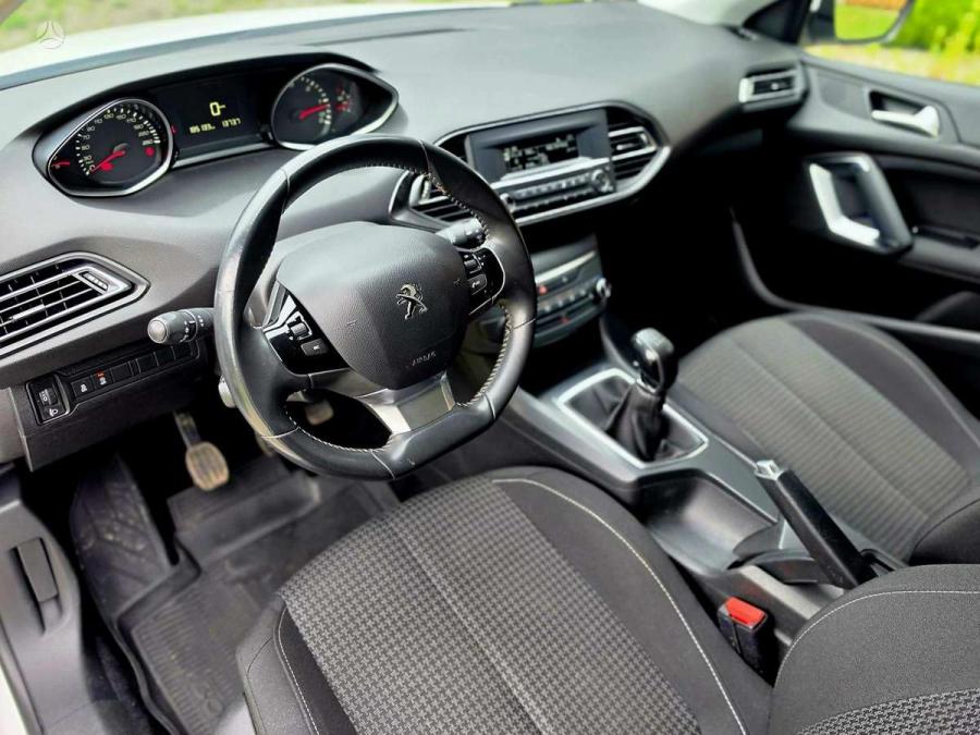 White Peugeot 308 2018 in Klaipeda, with an engine capacity of 1.56 L and mileage of 185 thousand km for 4990 €, photo 18 on AUTOMOTO.COM.LV