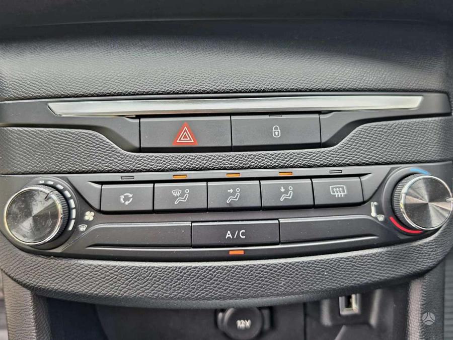 White Peugeot 308 2018 in Klaipeda, with an engine capacity of 1.56 L and mileage of 185 thousand km for 4990 €, photo 21 on AUTOMOTO.COM.LV