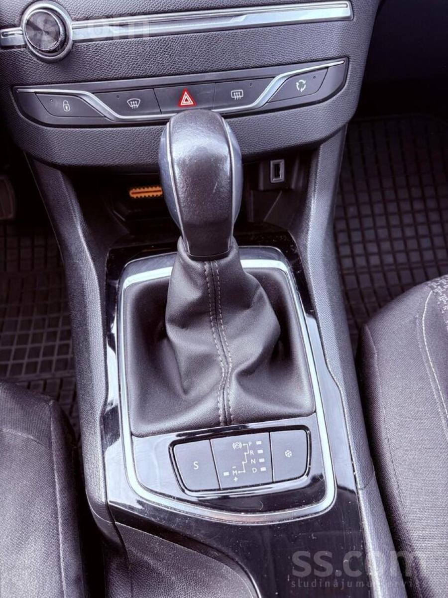 Balts Peugeot 308 2018 Daugavpils, ar dzinēja tilpumu 1.60 L un nobraukumu 217 tūkst. km par 7100 €, foto 15 vietnē AUTOMOTO.COM.LV