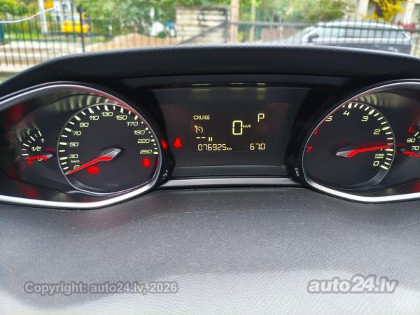 Белый Пежо 308 2018 в Таллин, объемом двигателя 1.20 л и пробегом 77 тыс. км за 9300 €, фото 5 на AUTOMOTO.COM.LV