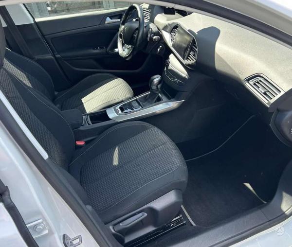 Белый Пежо 308 2019 в Таураге, объемом двигателя 1.50 л и пробегом 207 тыс. км за 6690 €, фото 8 на AUTOMOTO.COM.LV