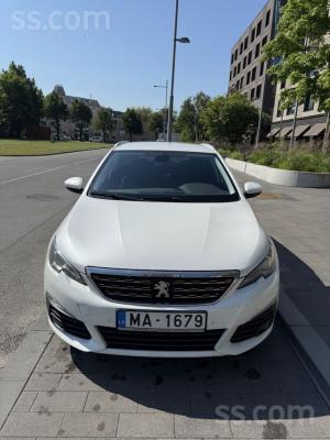 White Peugeot 308 2019 in Riga, with an engine capacity of 1.20 L and mileage of 145 thousand km for 8100 €, photo 6 on AUTOMOTO.COM.LV