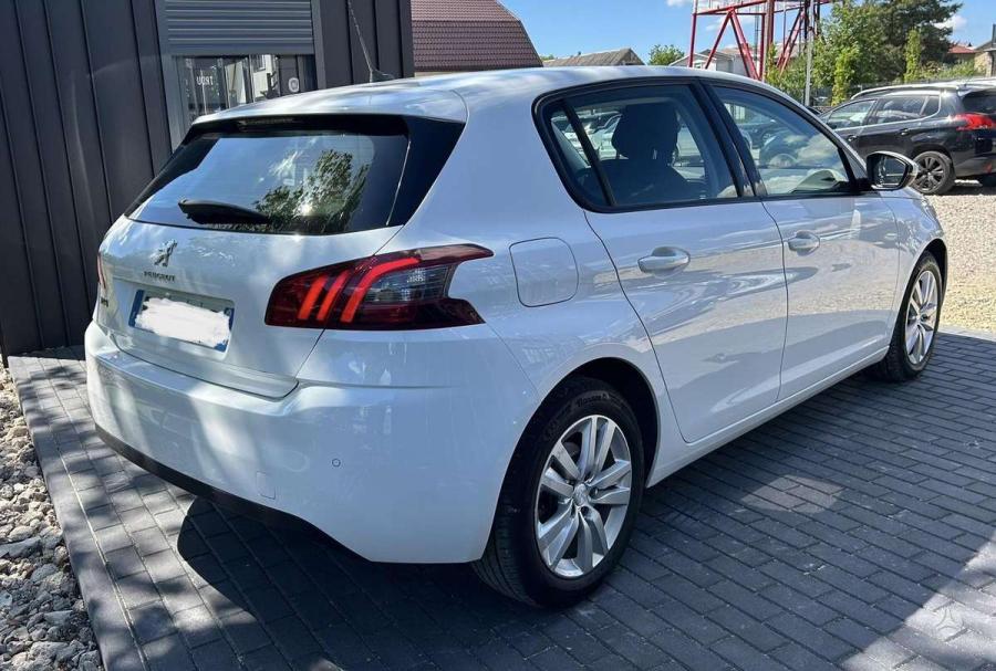 White Peugeot 308 2019 in Taurage, with an engine capacity of 1.50 L and mileage of 207 thousand km for 6600 €, photo 5 on AUTOMOTO.COM.LV