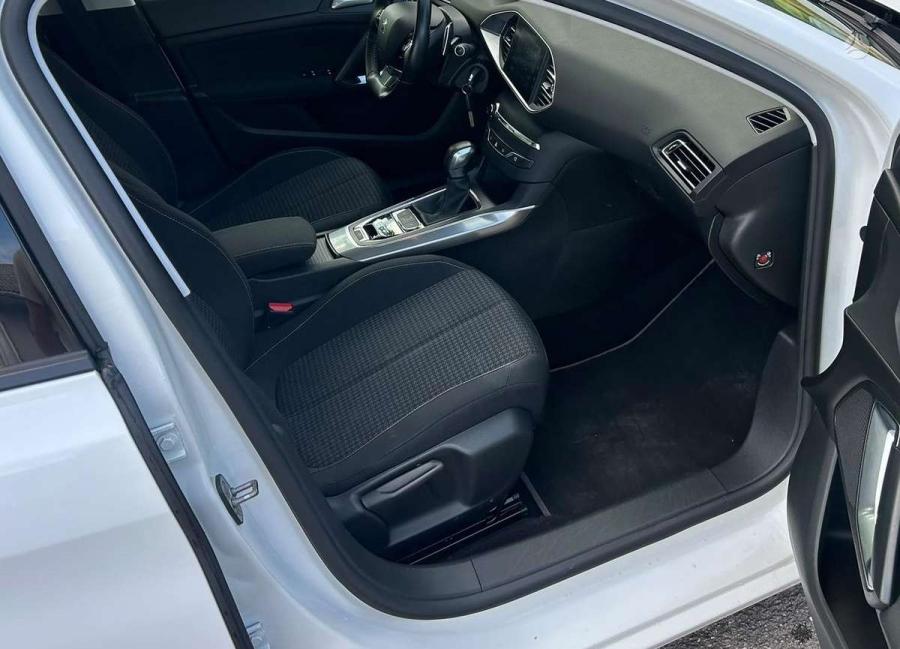 Balts Peugeot 308 2019 Tauragė, ar dzinēja tilpumu 1.50 L un nobraukumu 208 tūkst. km par 6400 €, foto 10 vietnē AUTOMOTO.COM.LV