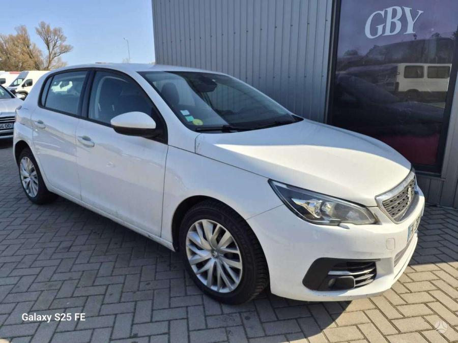 Белый Пежо 308 2019 в Таураге, объемом двигателя 1.50 л и пробегом 137 тыс. км за 6655 €, фото 3 на AUTOMOTO.COM.LV