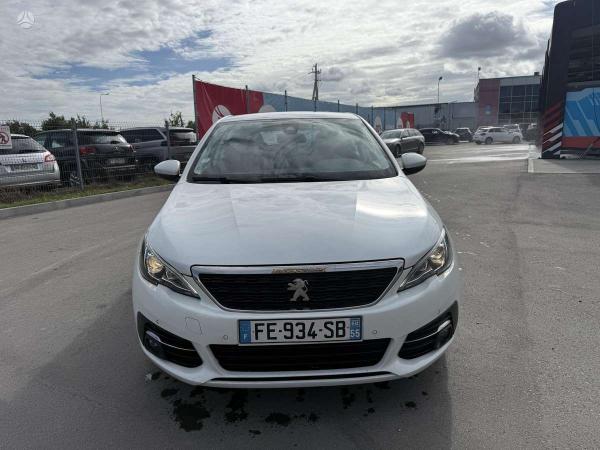 Пежо 308 2019 в Таураге на AUTOMOTO.COM.LV Белый Пежо 308 2019 в Таураге, объемом двигателя 1.50 л и пробегом 249 тыс. км за 6000 €, фото 9 на AUTOMOTO.COM.LV