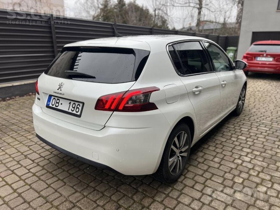 Balts Peugeot 308 2019 Bauska, ar dzinēja tilpumu 1.20 L un nobraukumu 103 tūkst. km par 8900 €, foto 3 vietnē AUTOMOTO.COM.LV
