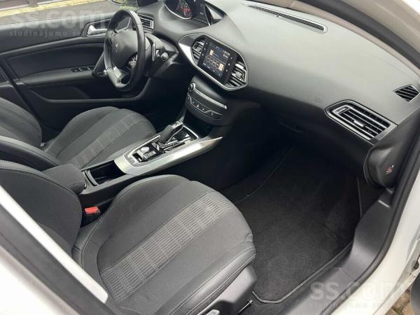 Balts Peugeot 308 2019 Bauska, ar dzinēja tilpumu 1.20 L un nobraukumu 103 tūkst. km par 8900 €, foto 6 vietnē AUTOMOTO.COM.LV