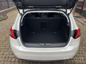 Balts Peugeot 308 2019 Bauska, ar dzinēja tilpumu 1.20 L un nobraukumu 103 tūkst. km par 8900 €, foto 7 vietnē AUTOMOTO.COM.LV